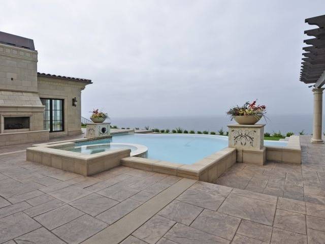Celebrity Living: Donald Trump Offers Palo Verdes Estate for $12.5 ...